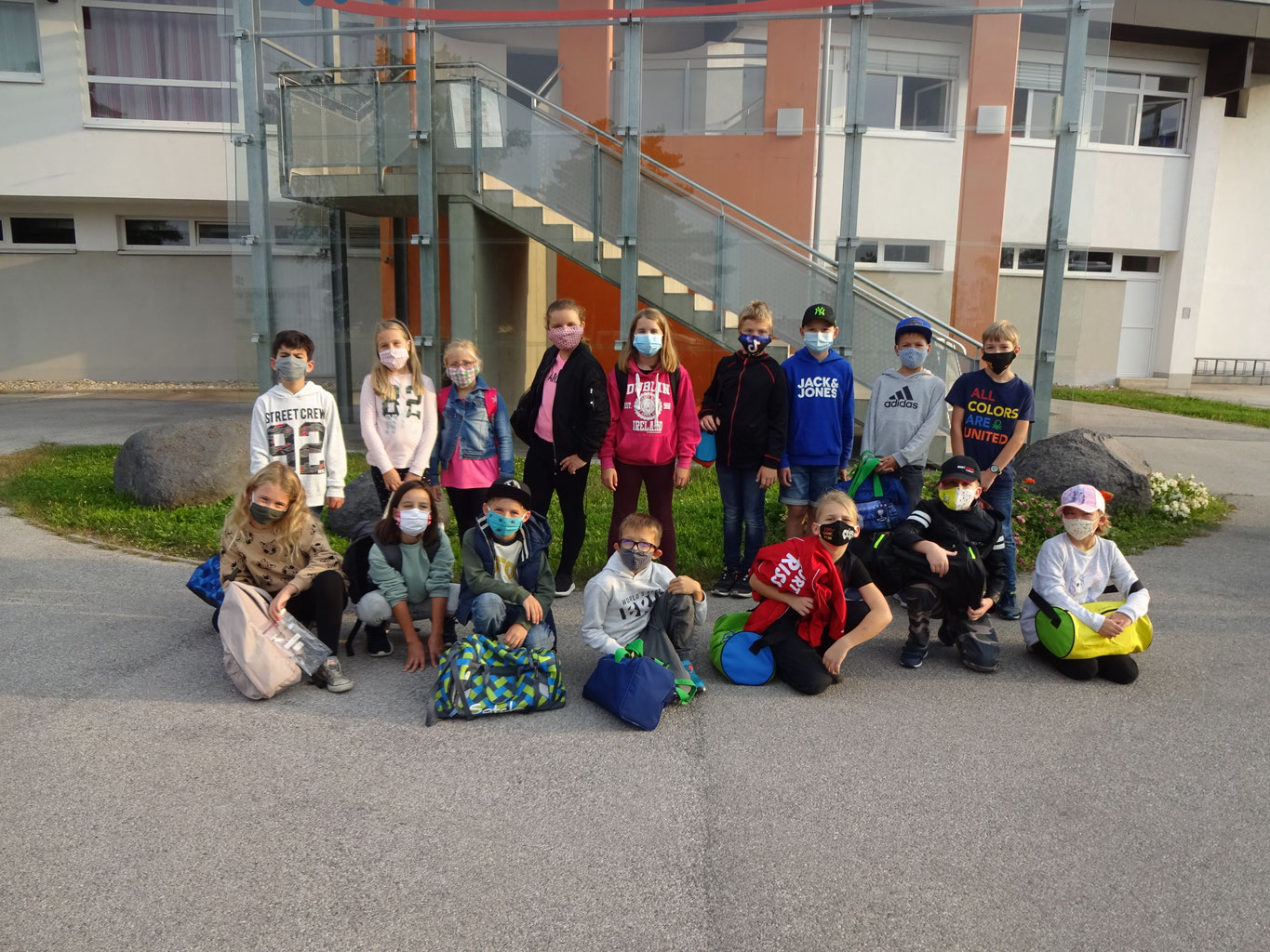 Schwimmen im Hallenbad Stockerau - vs-russbachs Webseite!