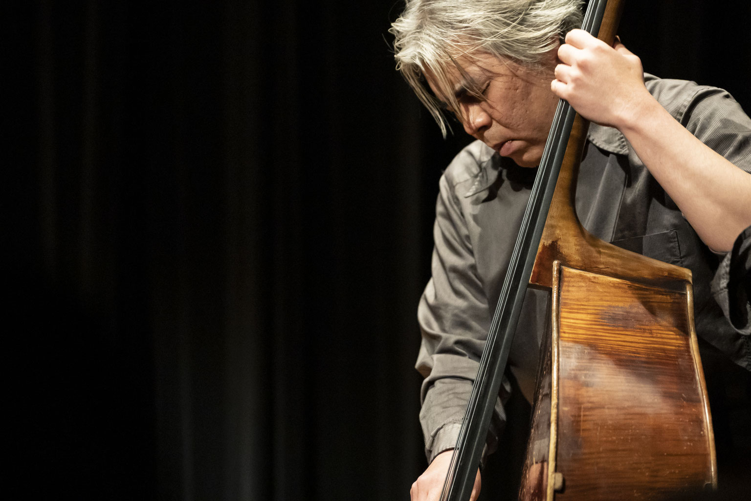 Biography - JUN KAWASAKI Japanese composer/double bass player
