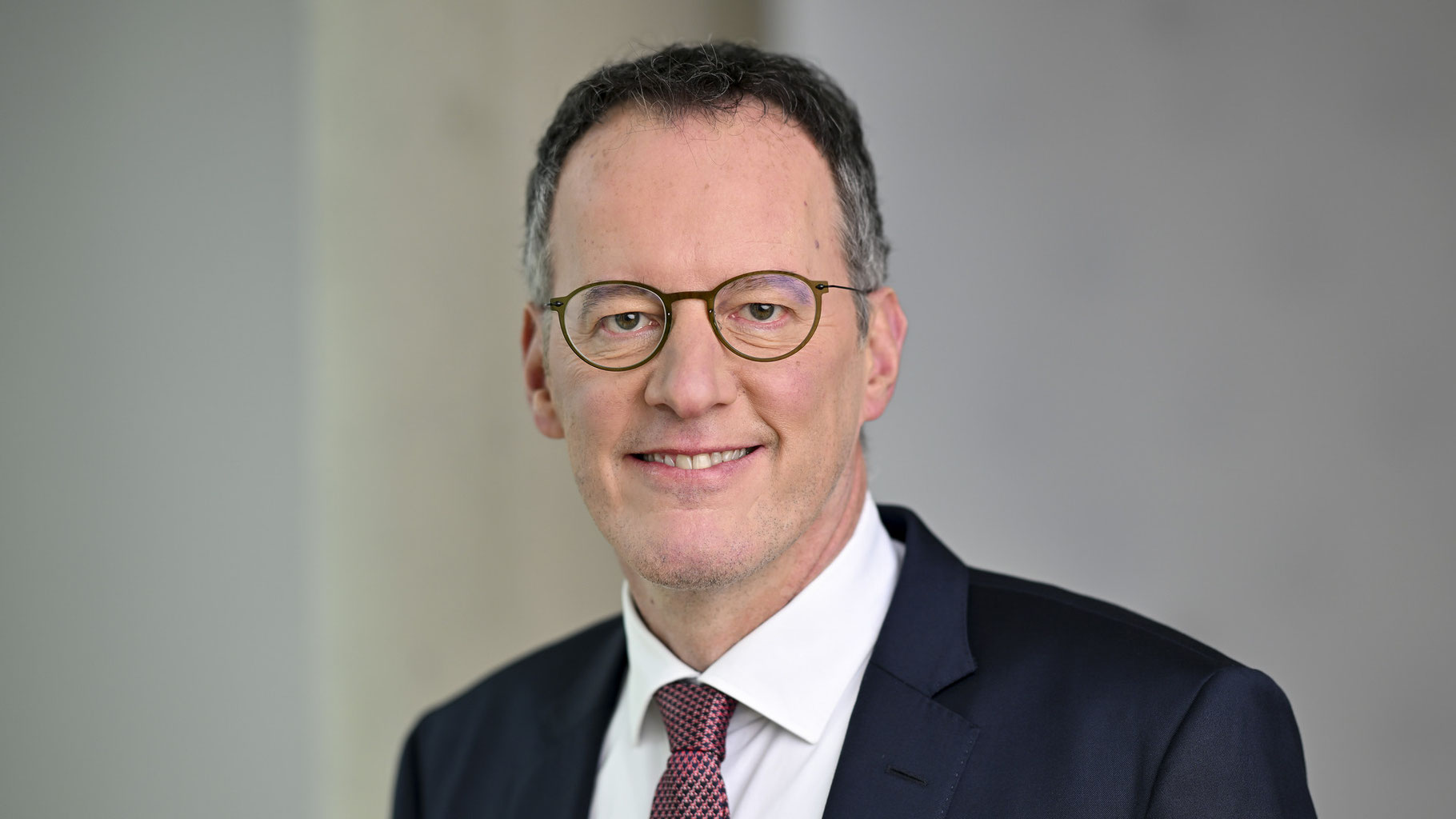 Zwischenbilanz nach einem Jahr als Innenminister - Michael Ebling im ...
