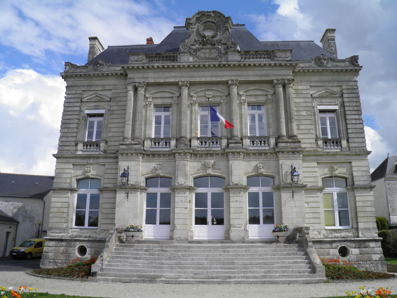 BÂTIMENTS PUBLICS - DESSINATEUR EN ARCHITECTURE