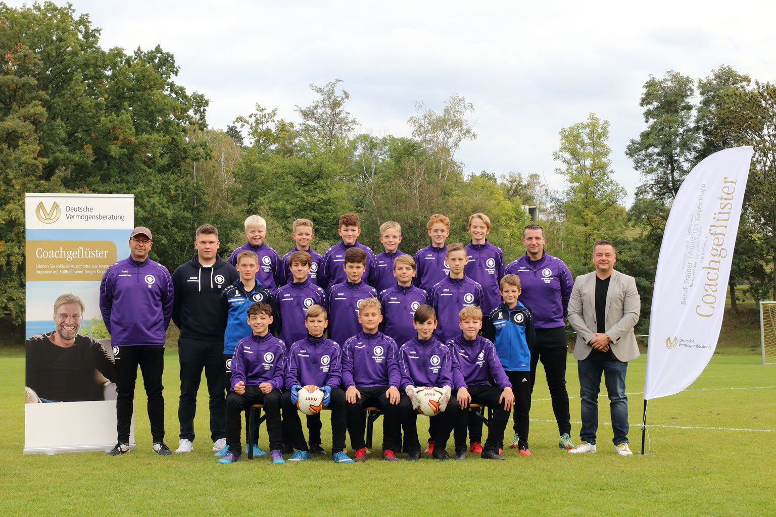 Ingo Schmidt von der Deutschen Vermögensberatung unterstützt die D ...