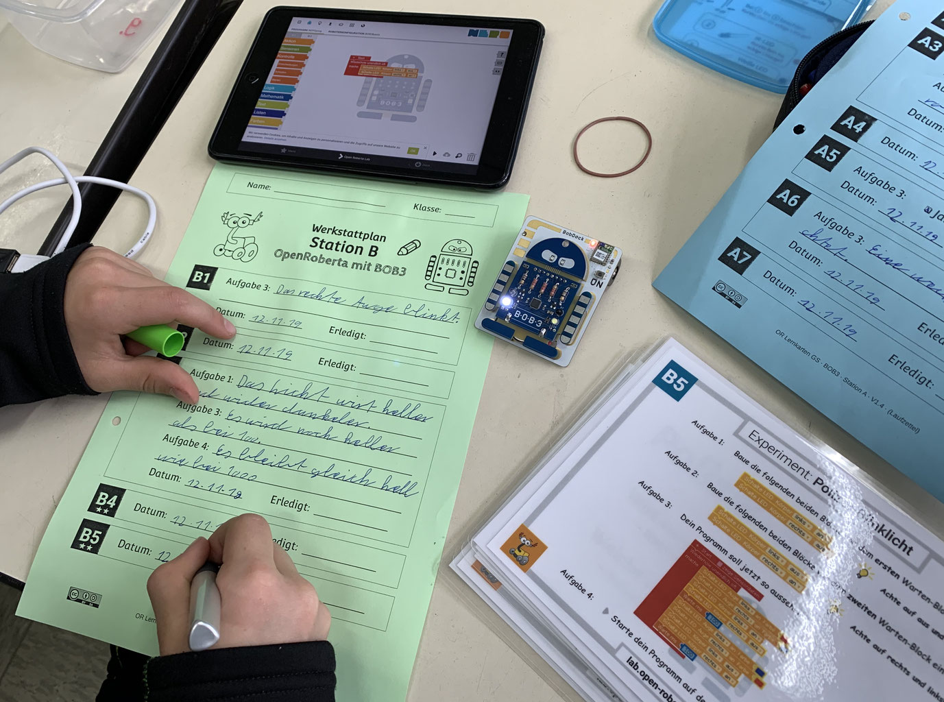 Programmieren lernen mit BOB3 - Katholische Grundschule Allendorf