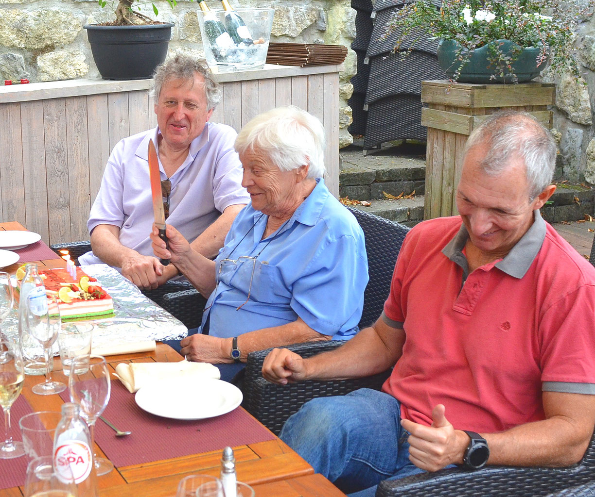 14 HEURES : NOURRISSAGE DES VIOQUES A LA BRASSERIE DE CAMBRON ...