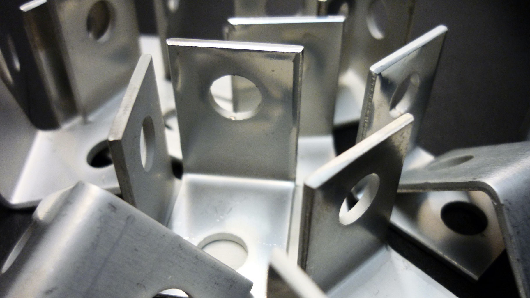 Chromstahl beizen / passivieren - Friedrich Suter AG - Metallveredlung