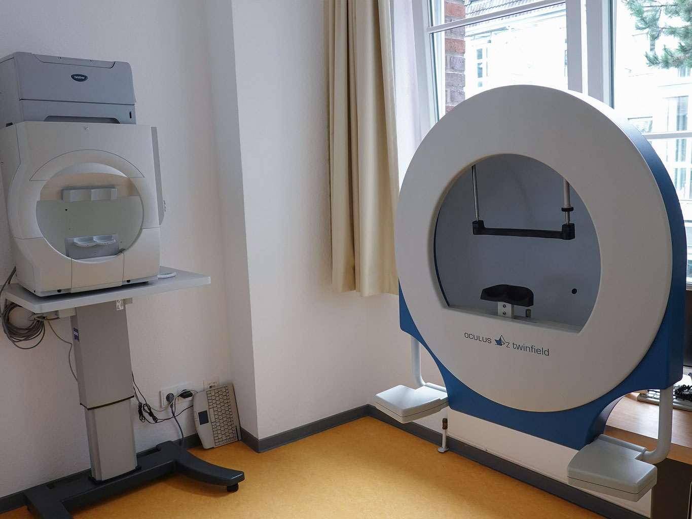 Gesichtsfeldmessung (Perimetrie) - Augenärztin Dr. med. Cathérine Hamann