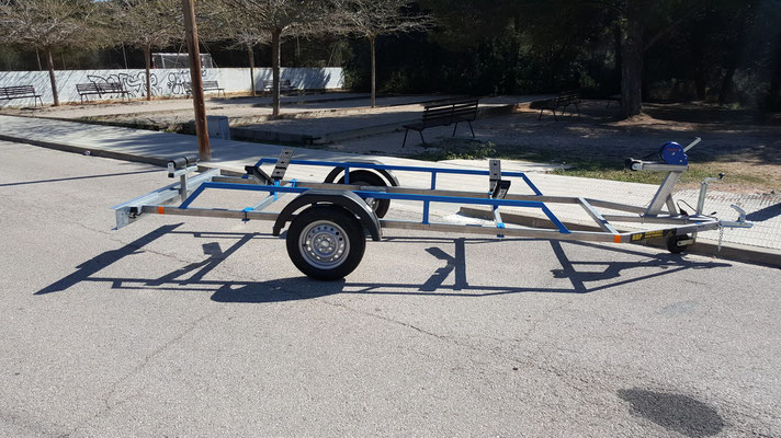 Remolque para kayak 920€ + IVA - Página web de remolques espana