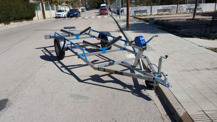 Remolque para kayak 920€ + IVA - Página web de remolques espana