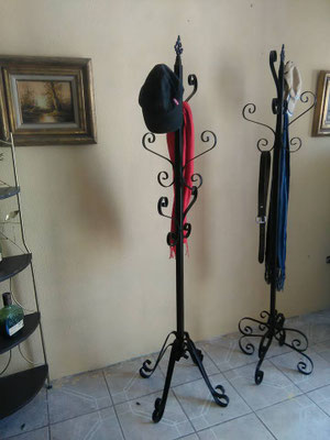 PERCHEROS DE HERRERÍA - Página web de fhfdemexico