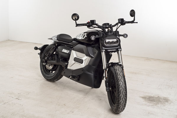 EM8 Modellübersicht - E.F.O-Elektroroller - ES300 - ES400 - ES500 ...