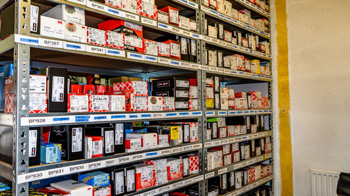 Les photos - Auto parts store Dison et Verviers - VIP Cars - Magasin de ...