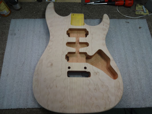 キルトメイプルHSHベンガルバーストPG - ギターオーダーメイド キルトメイプルHSHベンガルバーストPG - ギターオーダーメイド