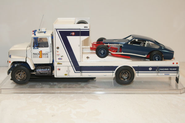 1/25 AMT Race Car Hauler - Tex the Model Maker