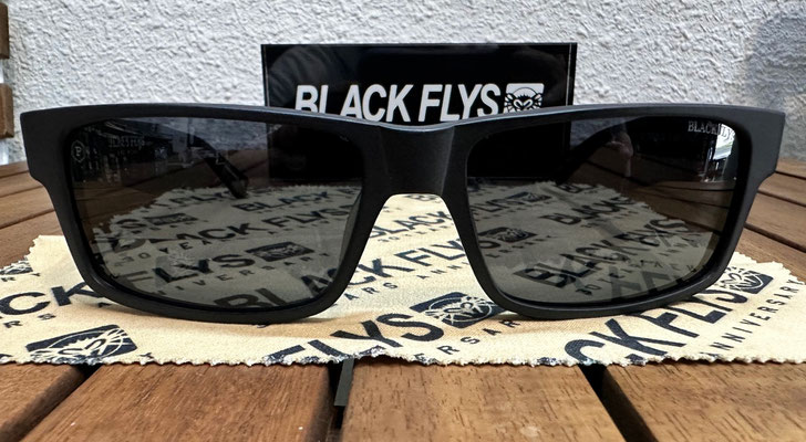 BLACK FLYS2024 - 千葉県市原市のサーフショップchpwestの BLACK FLYS2024 - 千葉県市原市のサーフショップchpwestの