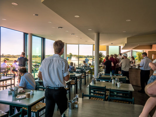 western flight deck cafe