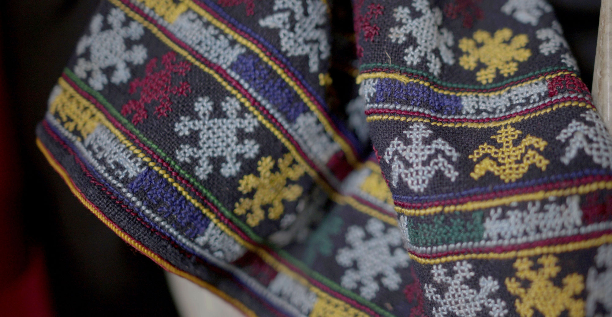 Cross-Stitching - mien-project
