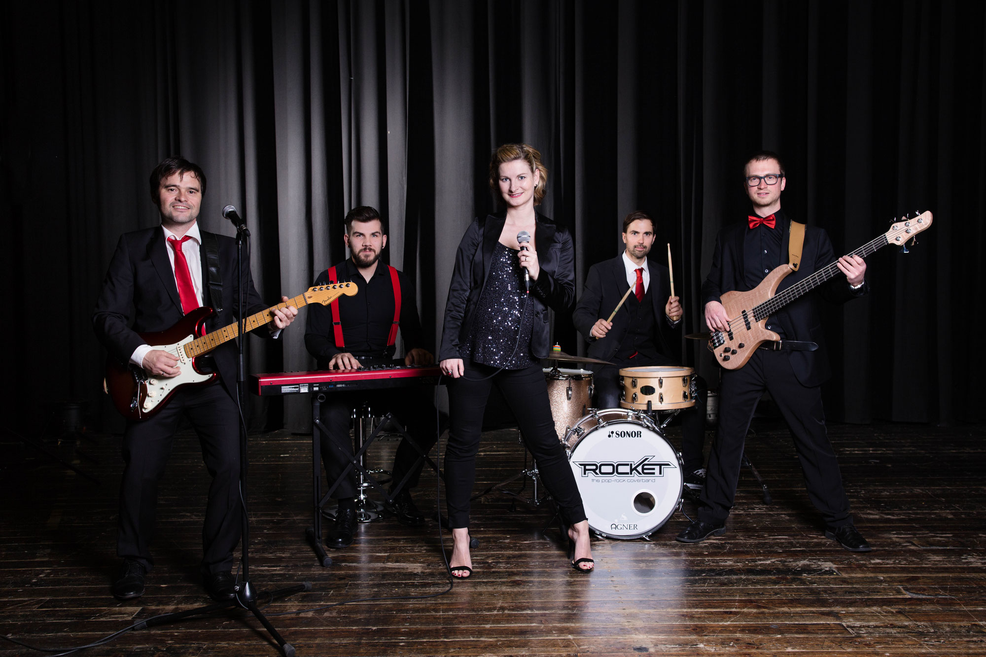 ROCKET - ::: Live Band
