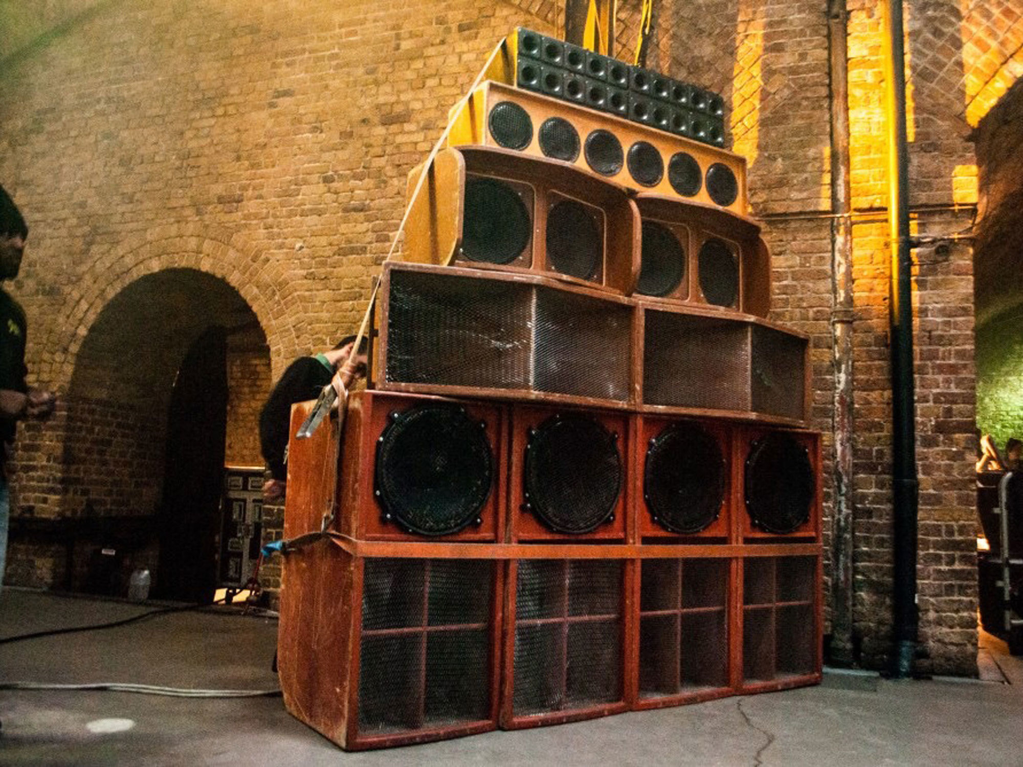 DUBIT at the control! IN DUB I TRUST - dubit