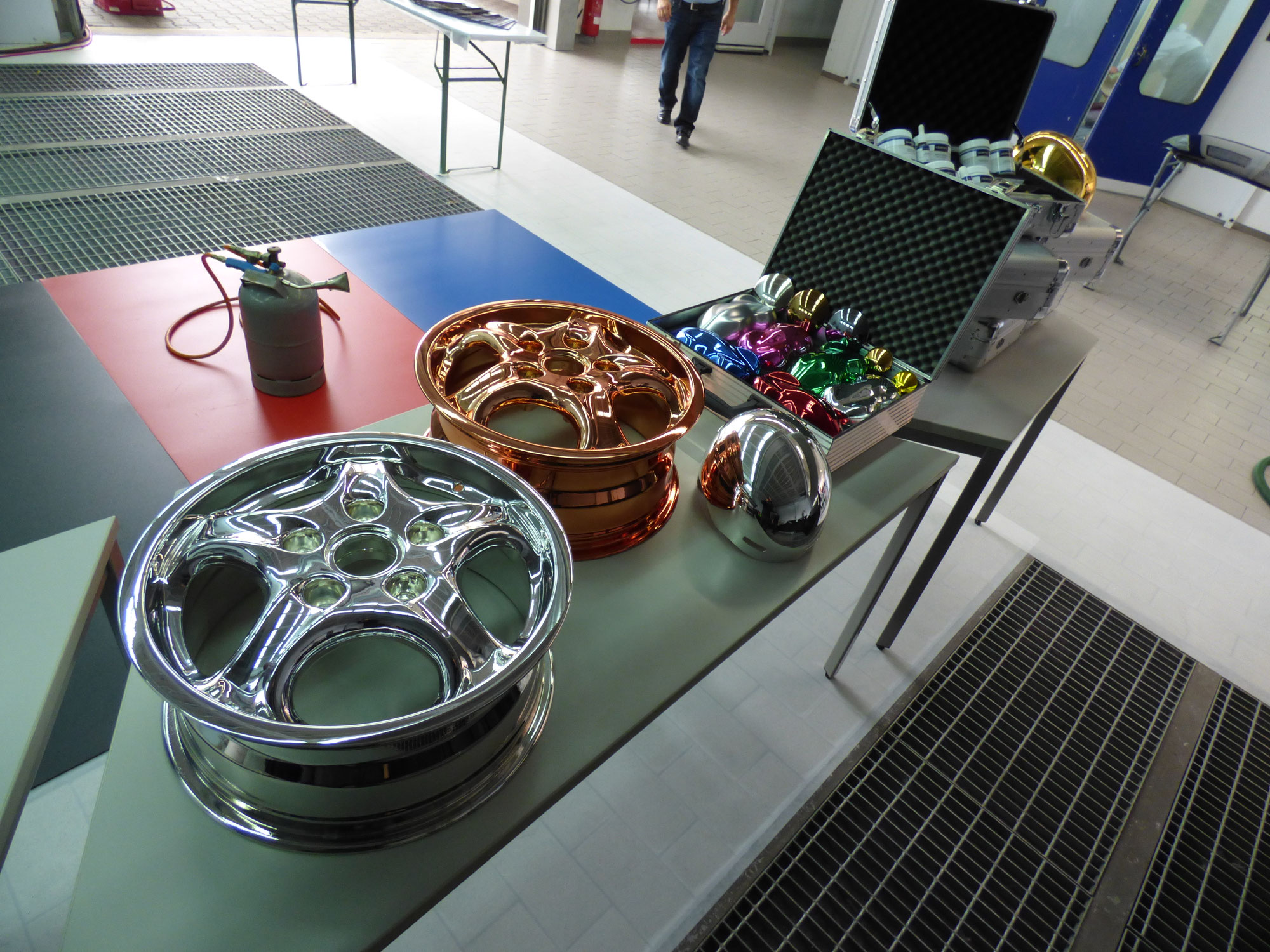 Colortron-Leuchtlack - Chromlack - Chromptik und Leuchtlack