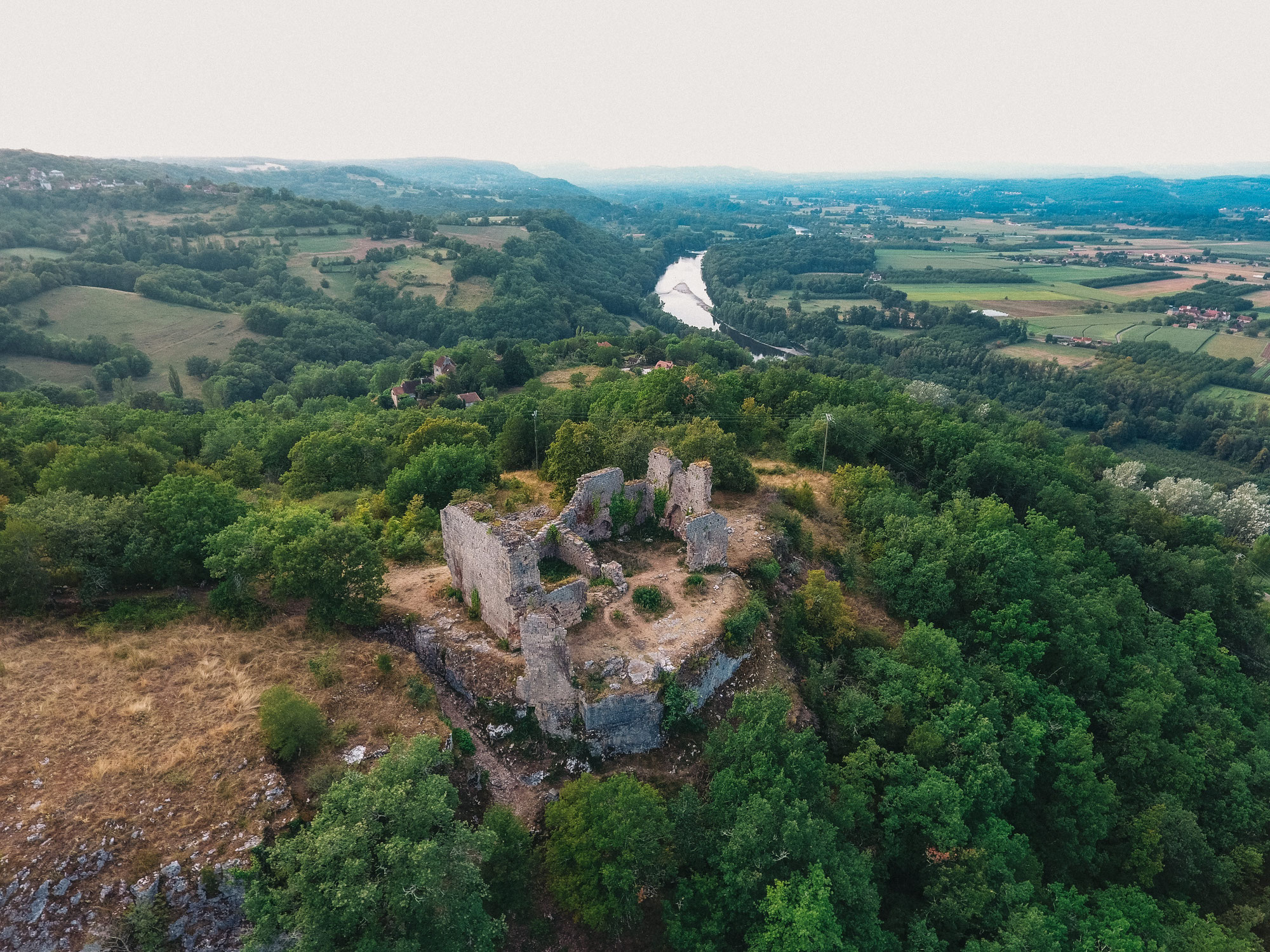 Le château de Taillefer - Le site de l'association de sauvegarde du ...