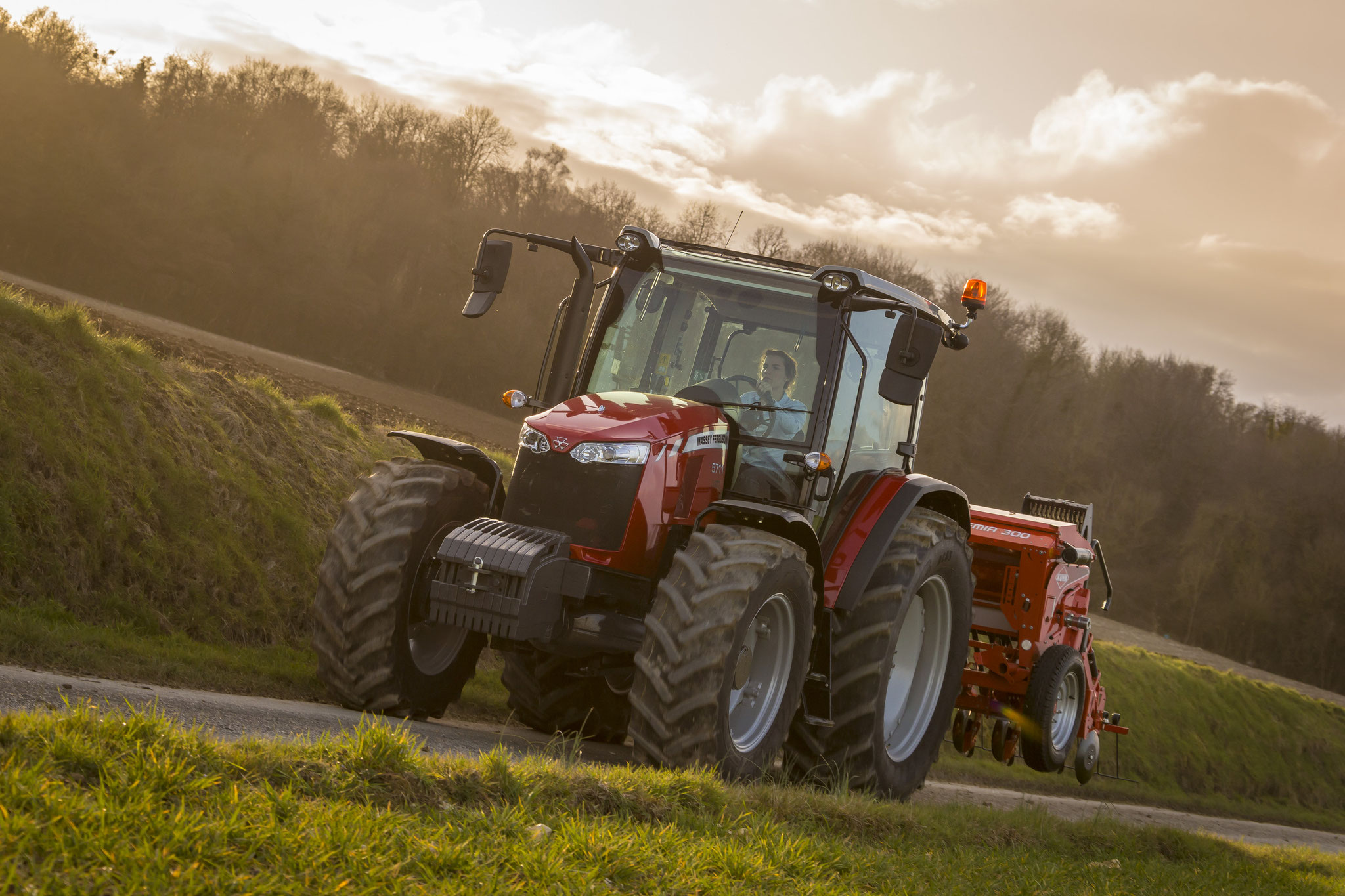 Massey Ferguson Traktoren ab Bj. 2020 - Technische Daten - tractorbook.de
