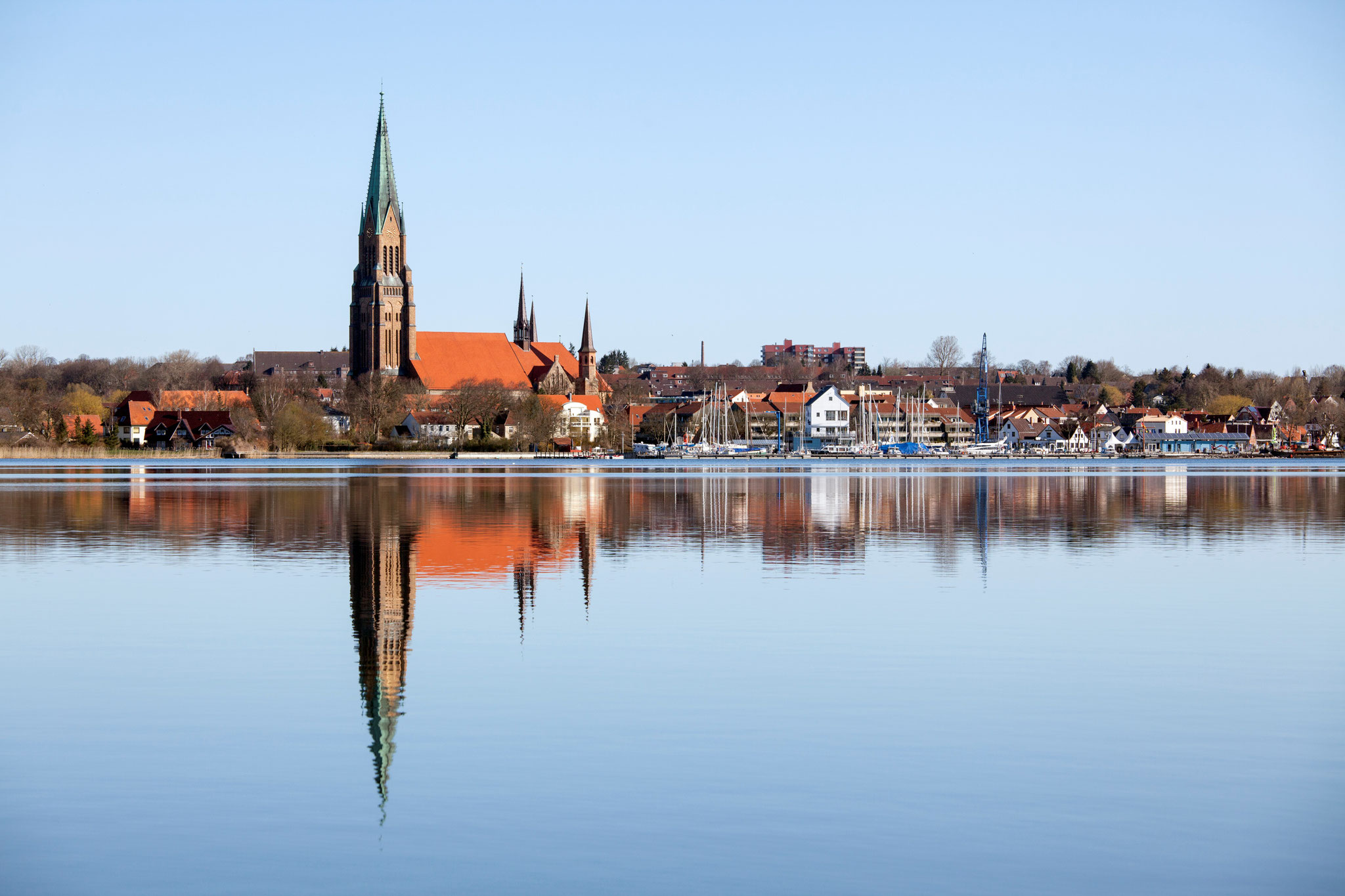 Schleswig und Schlei - Wind und Wellen Hausboot Urlaub // Schleswig ...