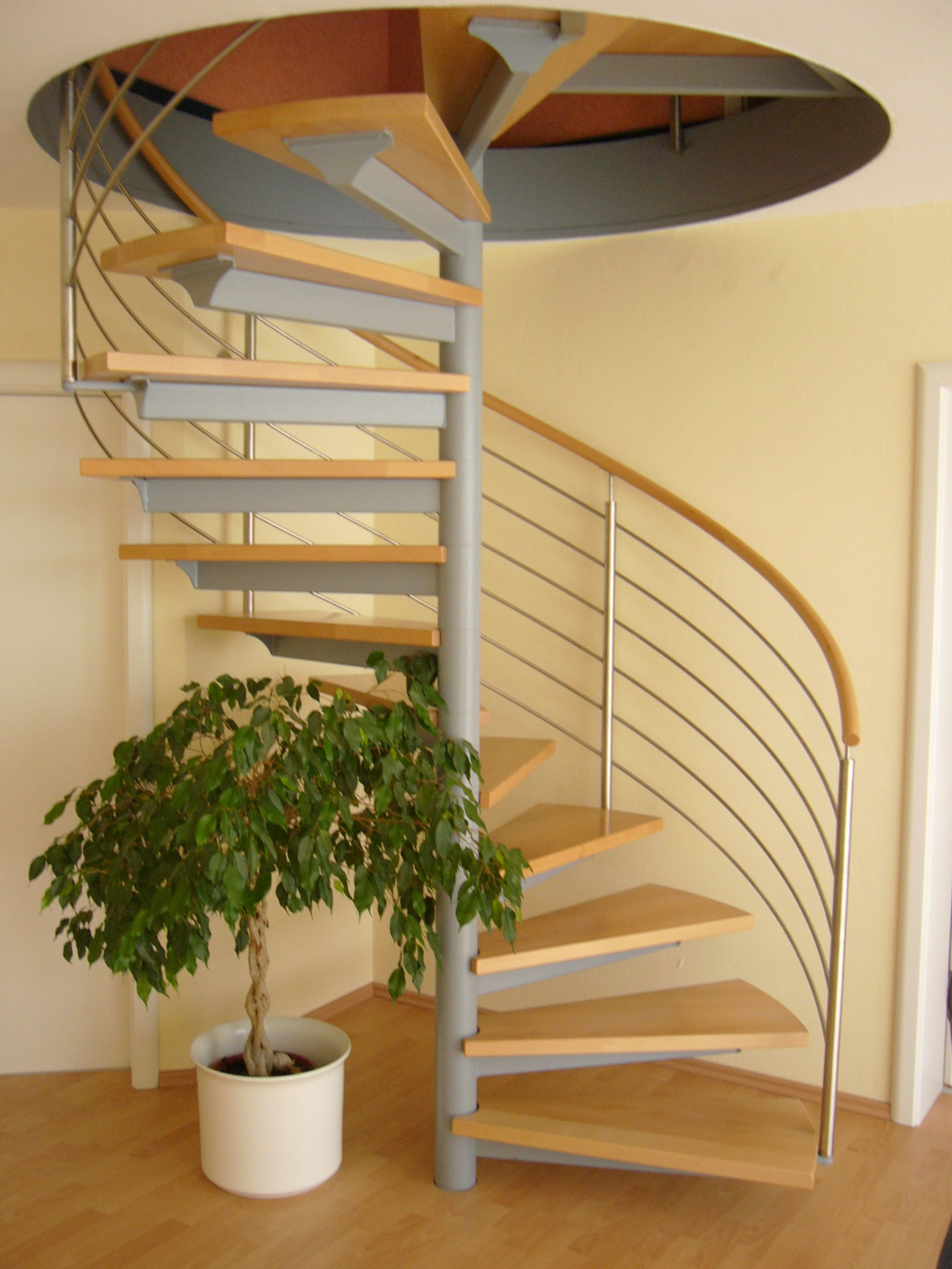 Spindeltreppen - 1615649464s Webseite!