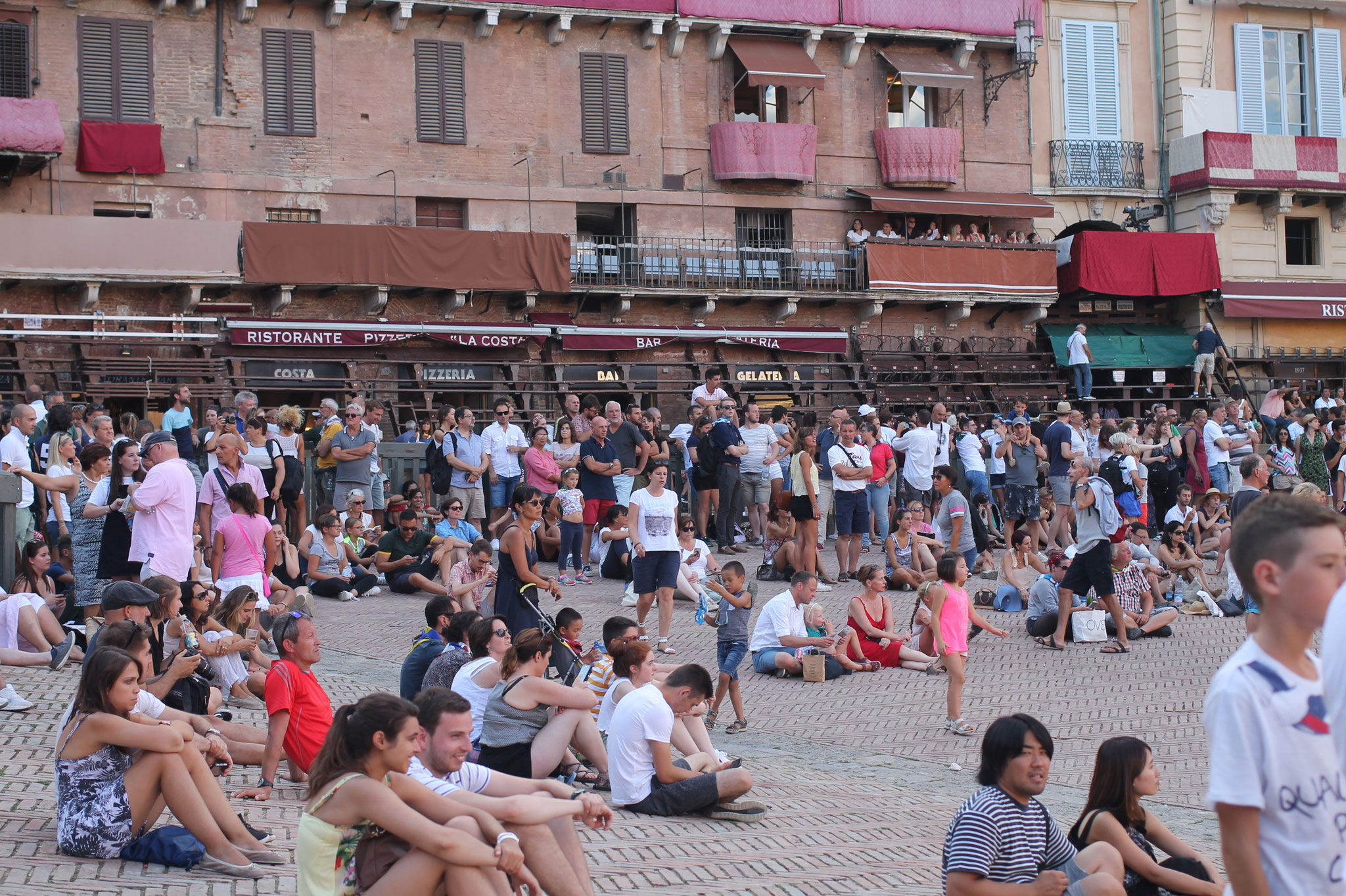 Informal Public Life - もっと自由に、自分らしく生きるための知の還元