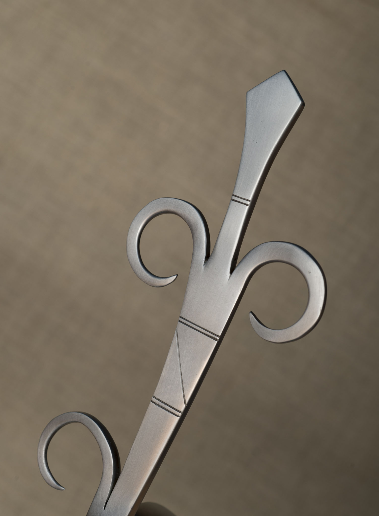 •Reproduction d'une grande épée à deux mains/zweihander, flamberge d ...