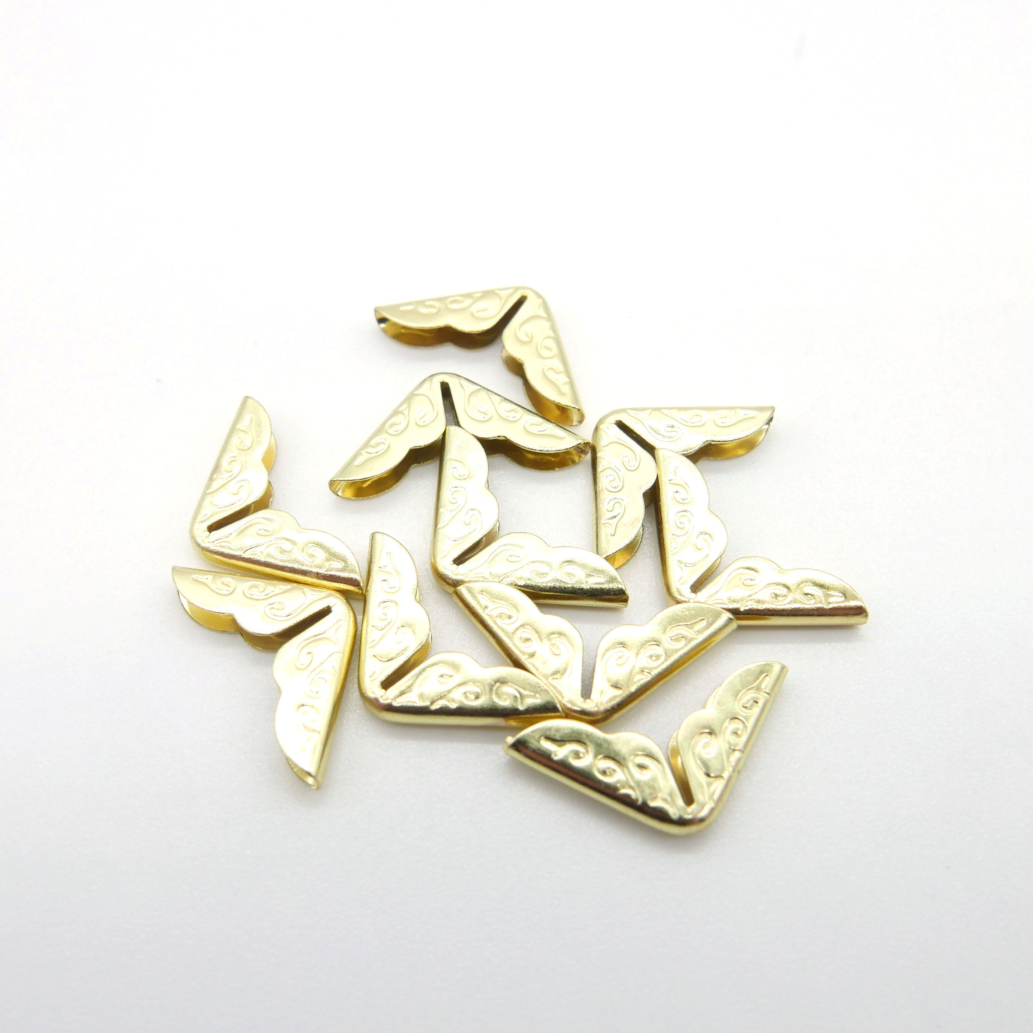 Buchecken mit Verzierung - Tina´s Zauberwerkstatt - Näh- und Bastelzubehör