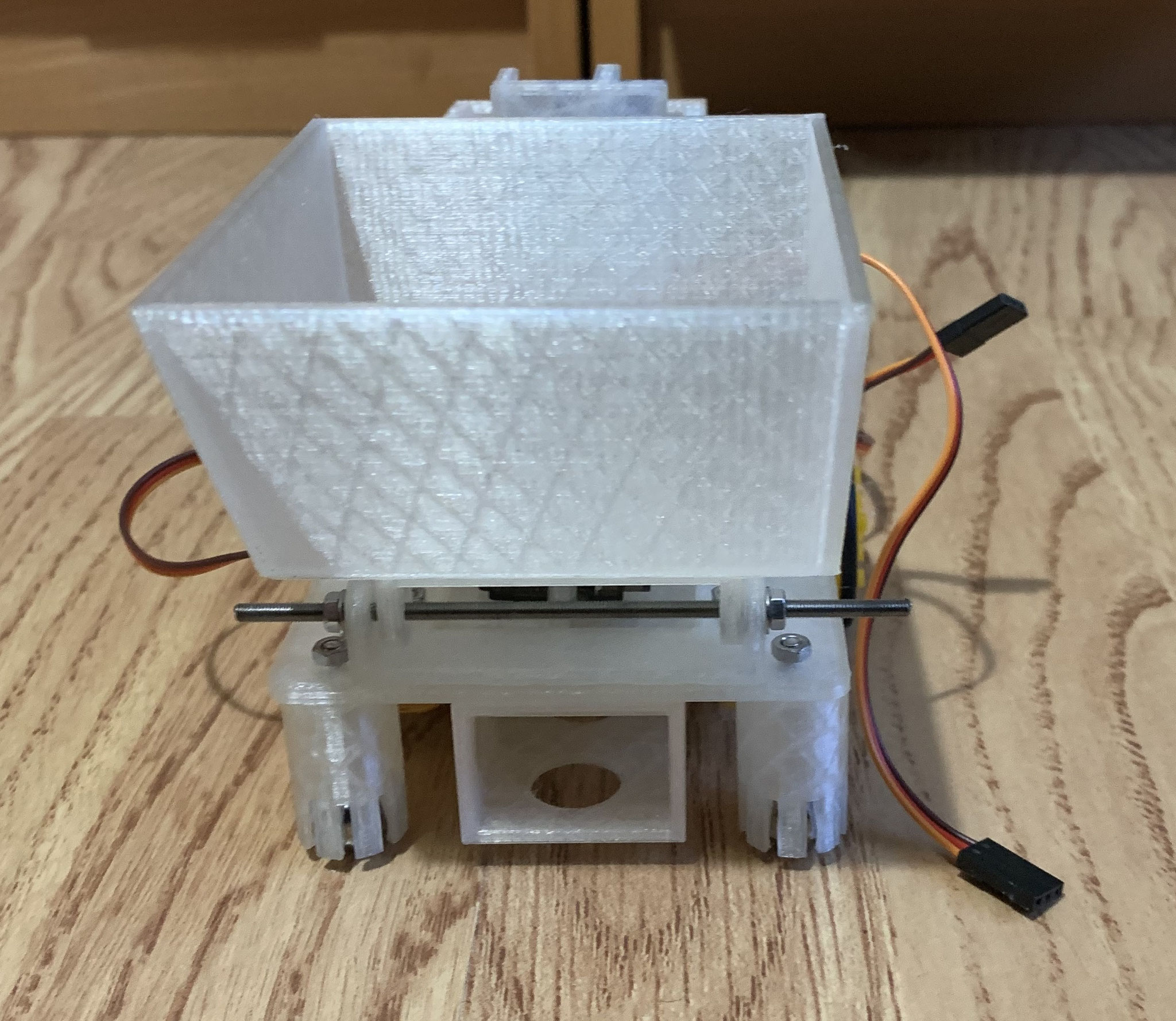 Robot Rubbish Collector - TekyInBlack