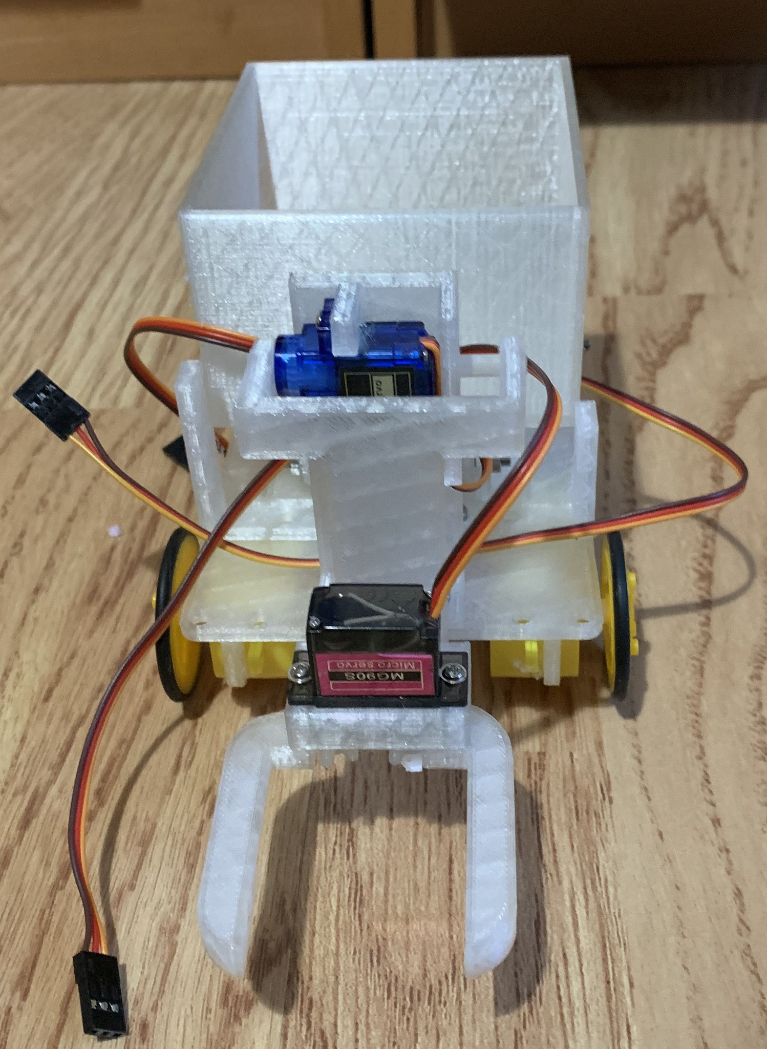 Robot Rubbish Collector - TekyInBlack