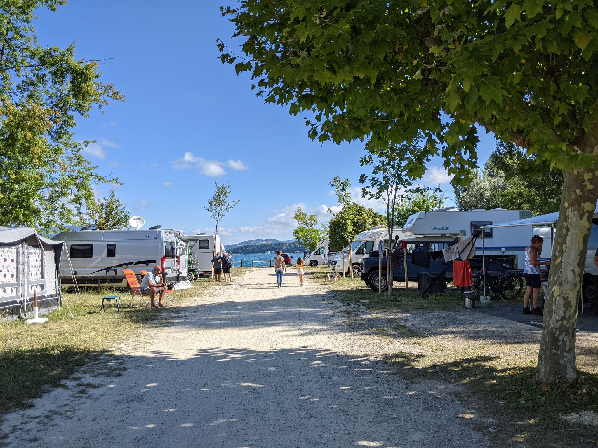 Camping international - Camping de l'île aux cygnes - Lac du Bourget