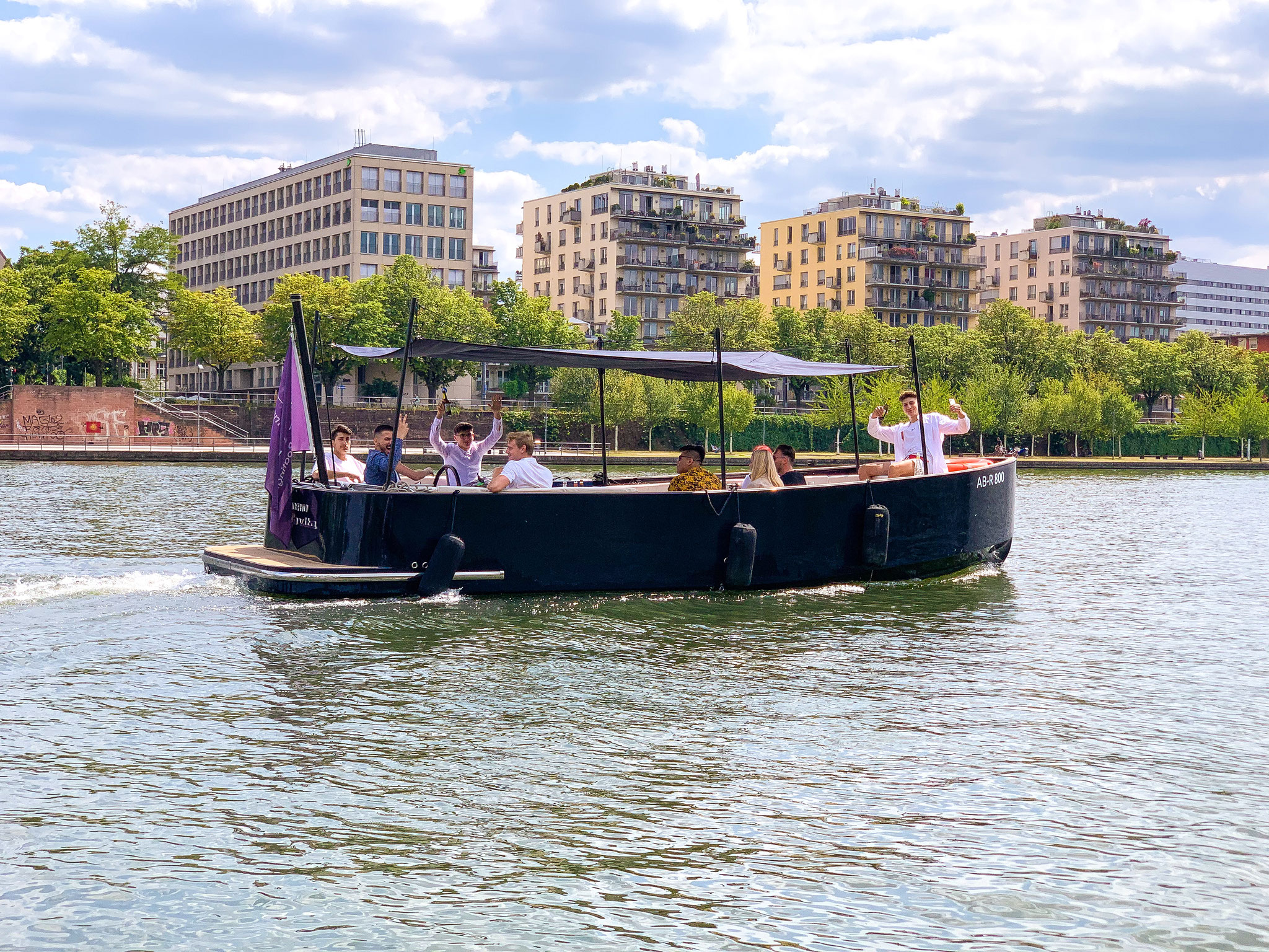 JGA mit dem TENDERBOOT - Das perfekte Partyboot - BOOTSTOUR FRANKFURT ...