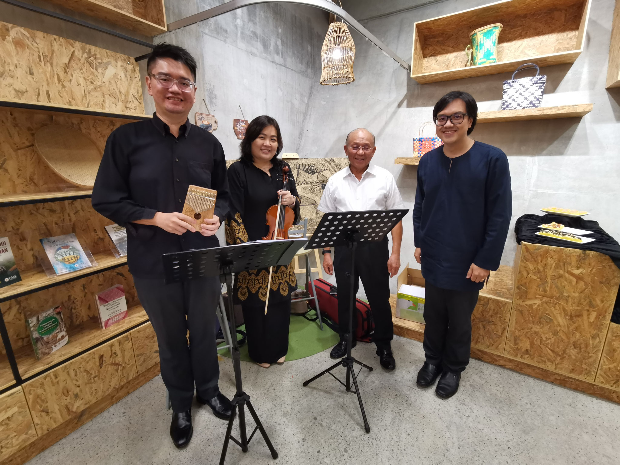 Live Performance at Azman Hashim Gallery, Universiti Malaysia Sabah ...