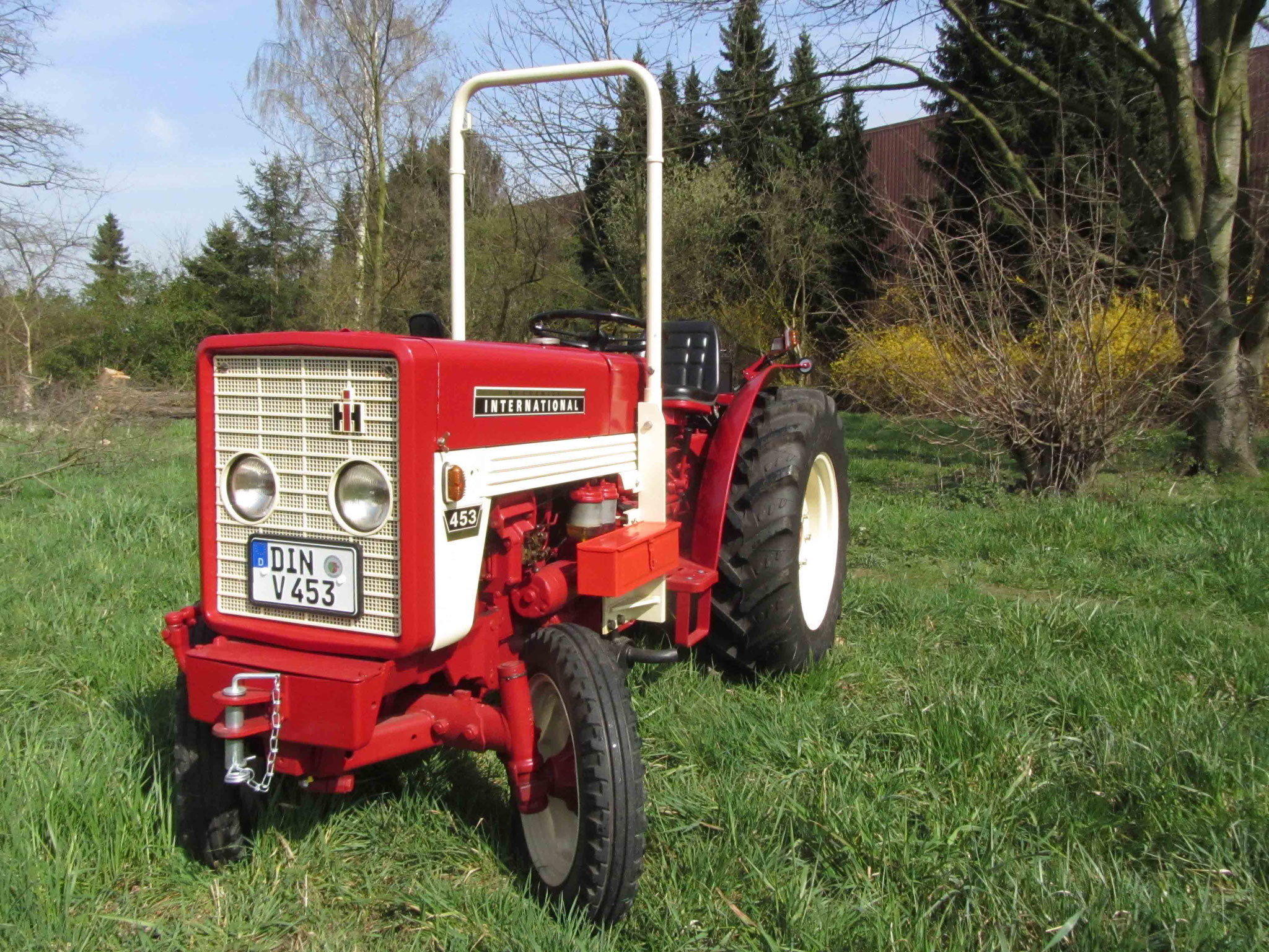 IHC 453 V - Peter Steinhoff Schlepper in Dinslaken