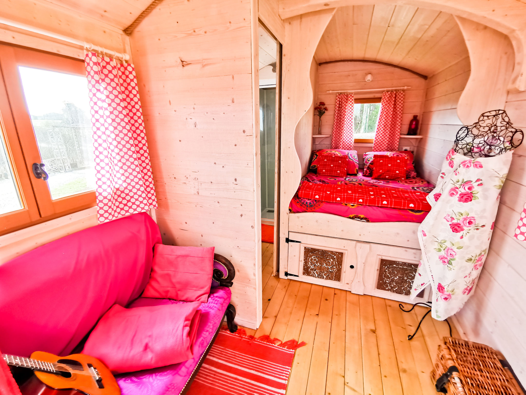 Roulotte en bois - Roulotte bois - Tiny house - Maison nomade