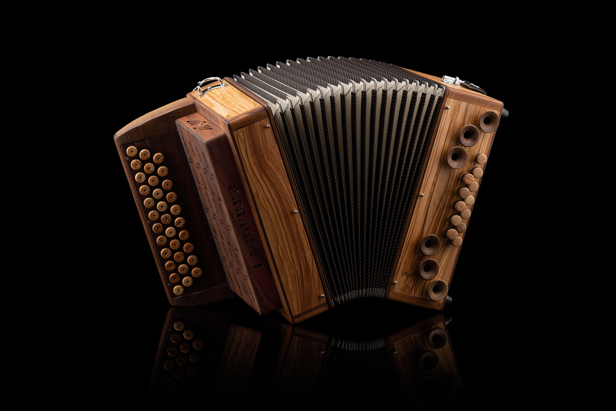 Steirische Harmonika - Landerer Harmonikas