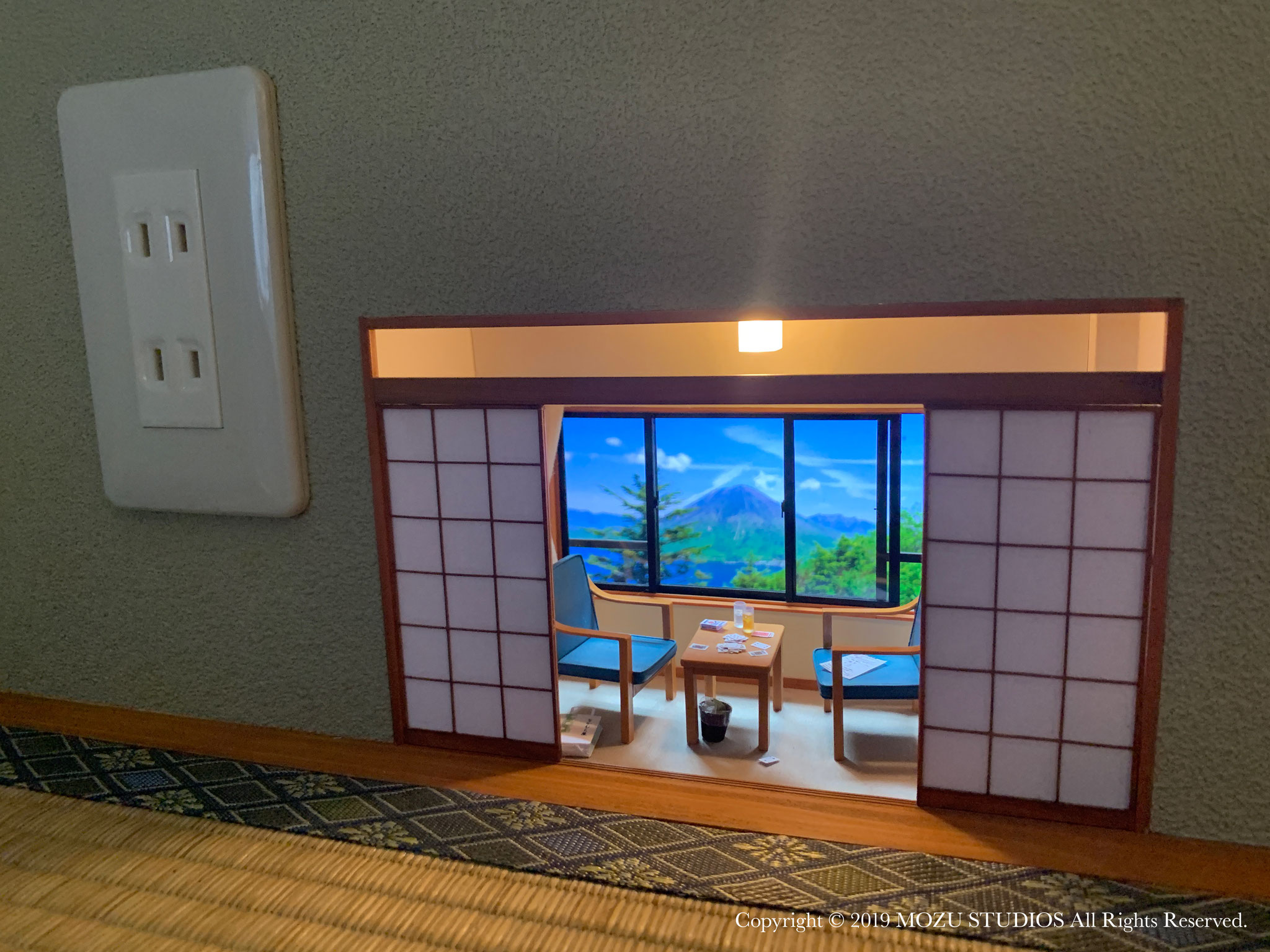 HOME - MOZU STUDIOS - 株式会社モズスタジオ - ジオラマ/ミニチュア/コマ撮り/アニメーション/トリックアート/デザイン製作/グラフィックデザイン/映像