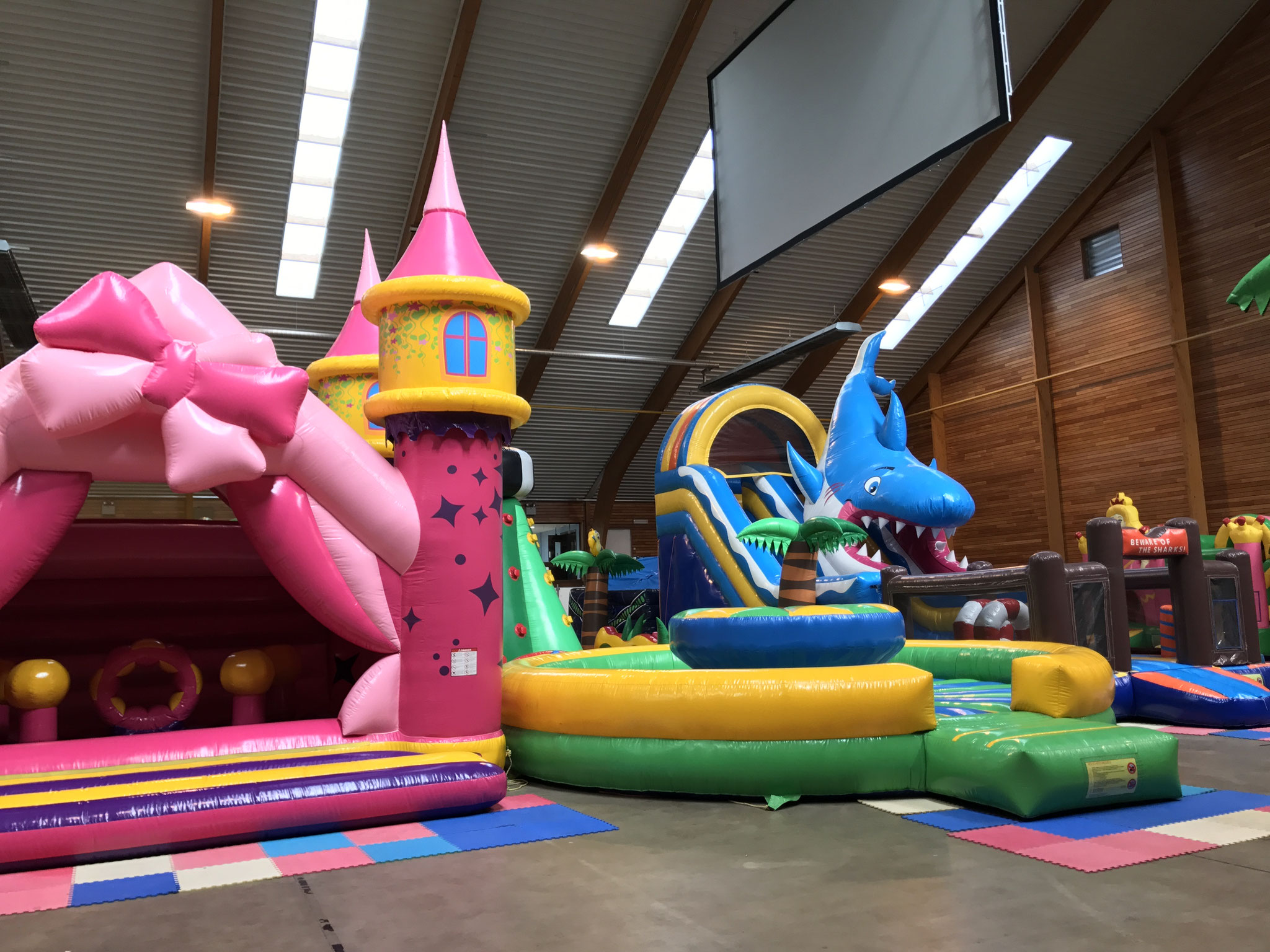PARC FAMILY JUMP - Location de jeux et châteaux gonflables