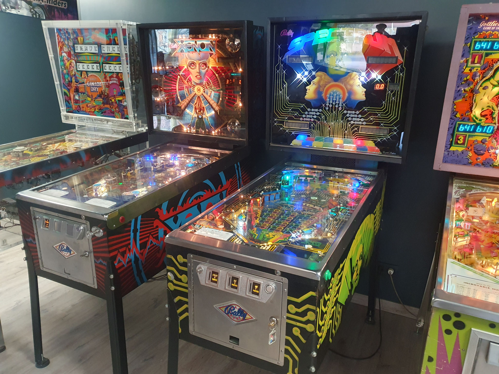 Spectrum - planete jeux, vente de jeux, flippers, billards, arcades, baby foot, stern, bally ...