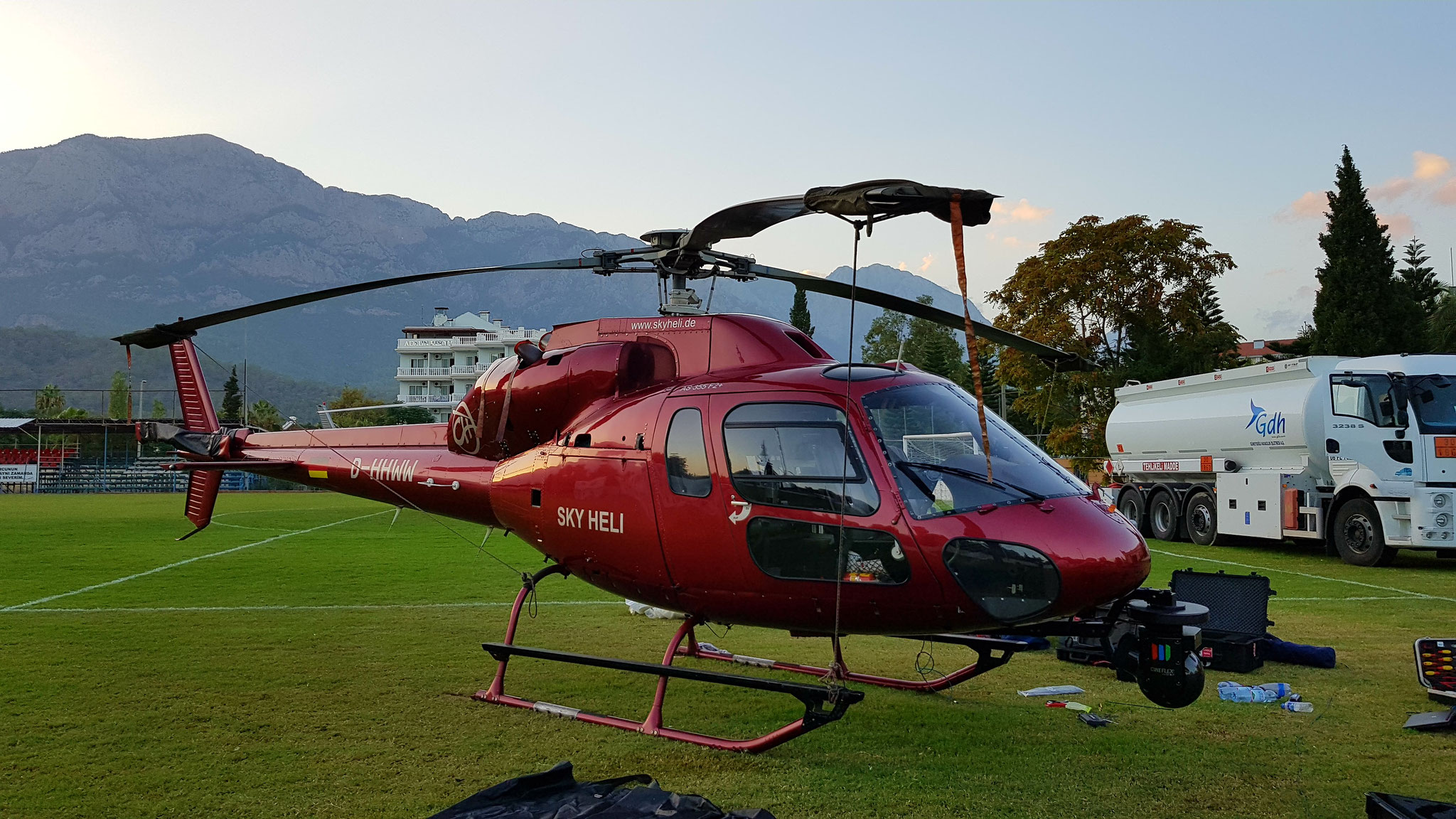 Standorte - SKY HELI GmbH - Hubschrauberdienstleistungen für Berlin und ...