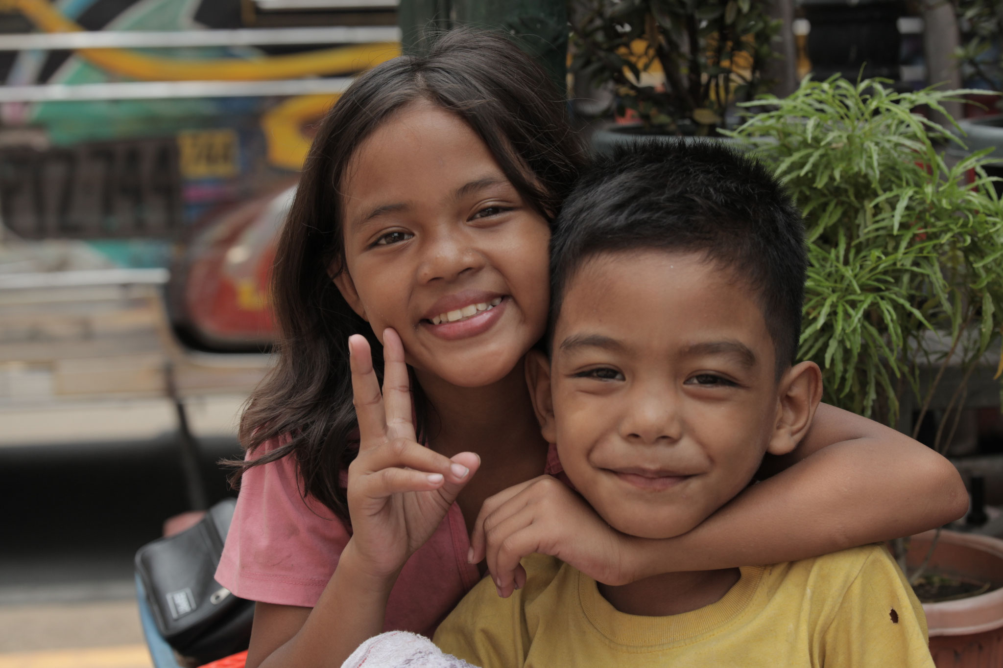 Project: Teaching STREET KiDS in Manila - Connect minds 4 change