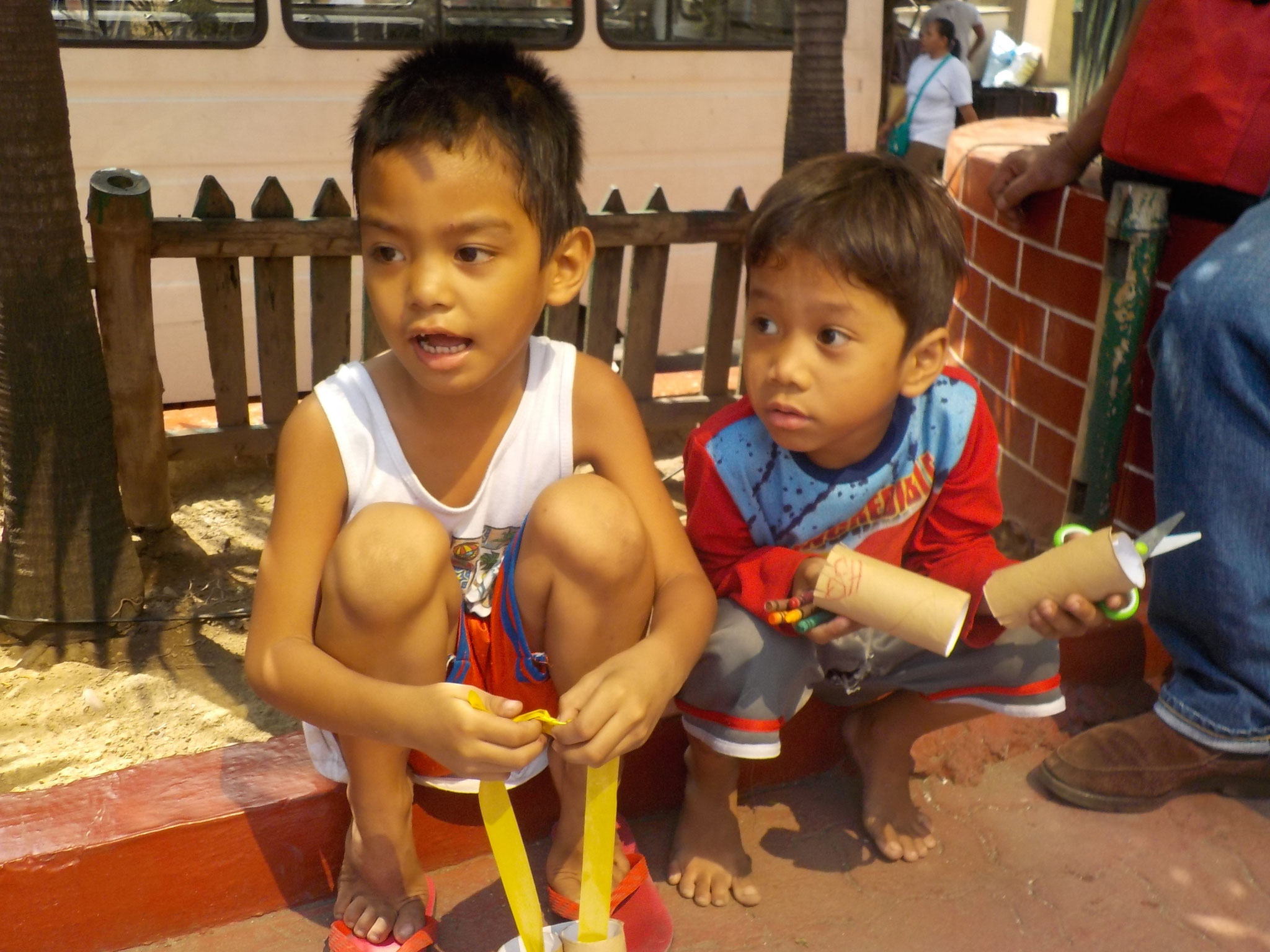 Project: Teaching STREET KiDS in Manila - Connect minds 4 change