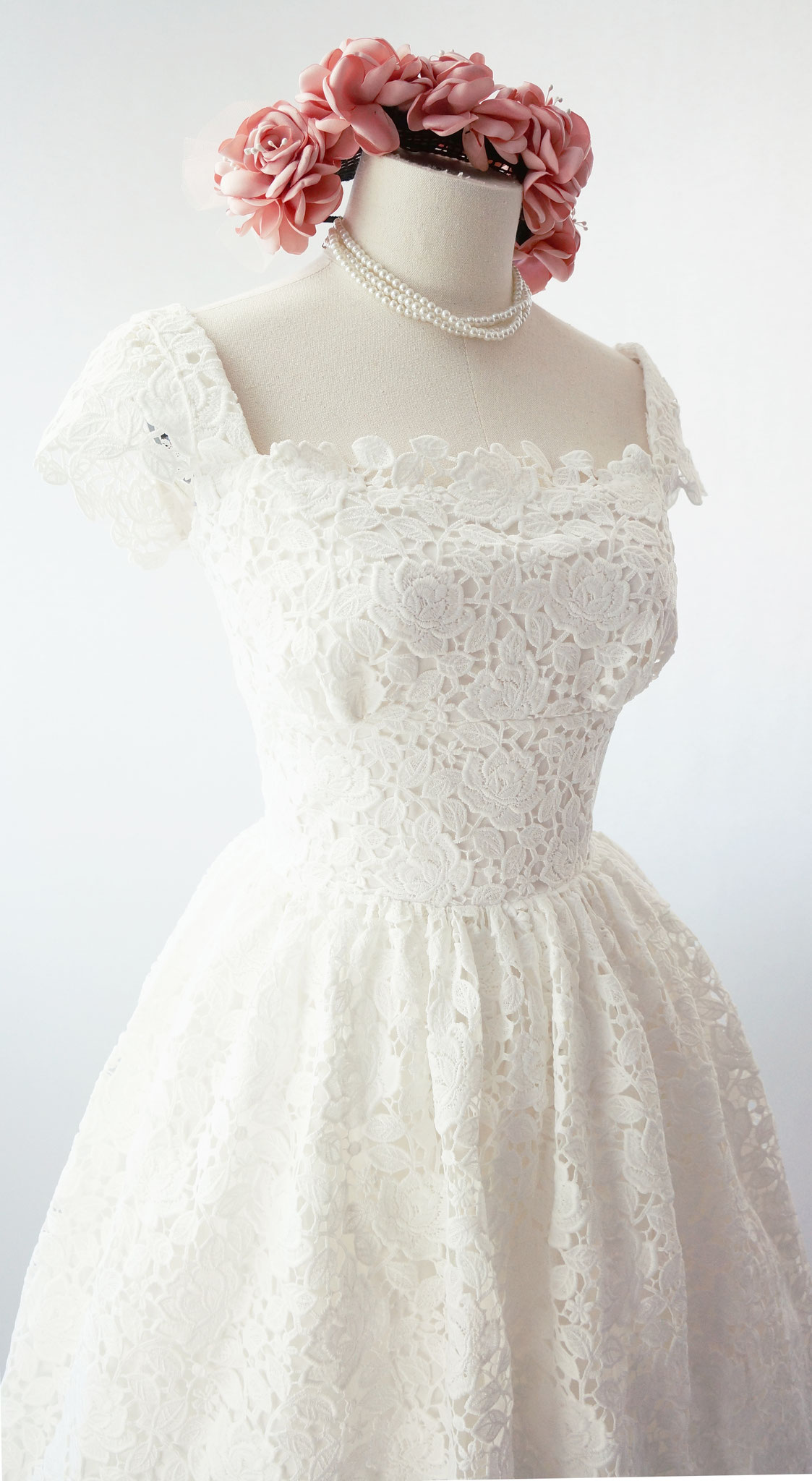 Lace Dress "Bouquet of Roses 1952" - Specialist for vintage dress ...