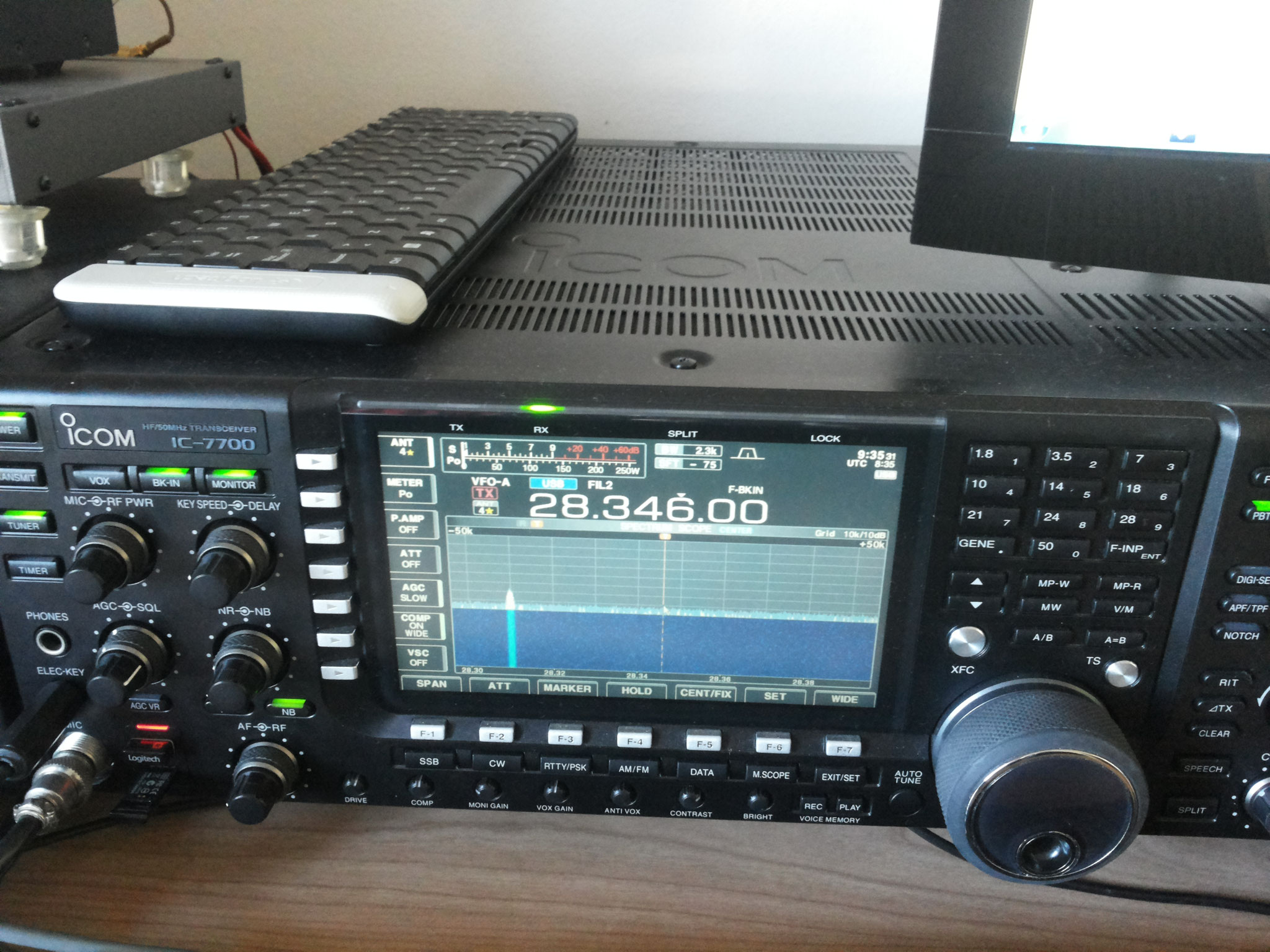 ICOM IC-7700 SCOPE SPUR REDUCTION (ALMOST) SOLVED! - IZ3KGJ Home Page