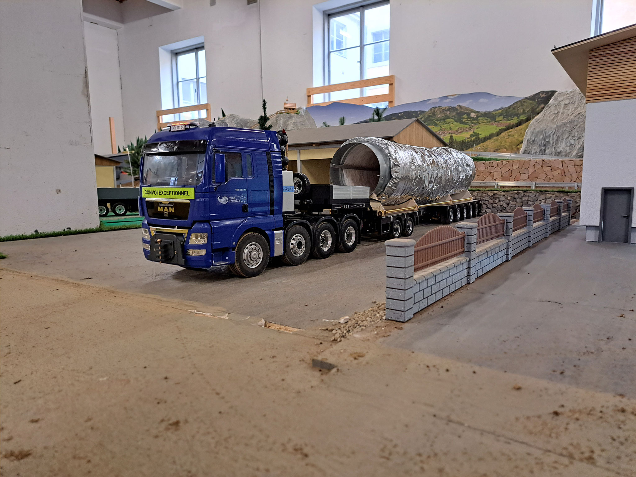 MAN TGX 8x6/4 SLT 1:14 - truckbastlers Webseite!