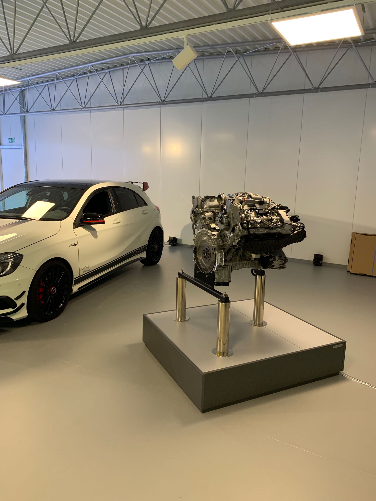 BP Europe AMG M177 4 Liter V8 Bi-Turbo Schnittexponat mit Antrieb - PS ...