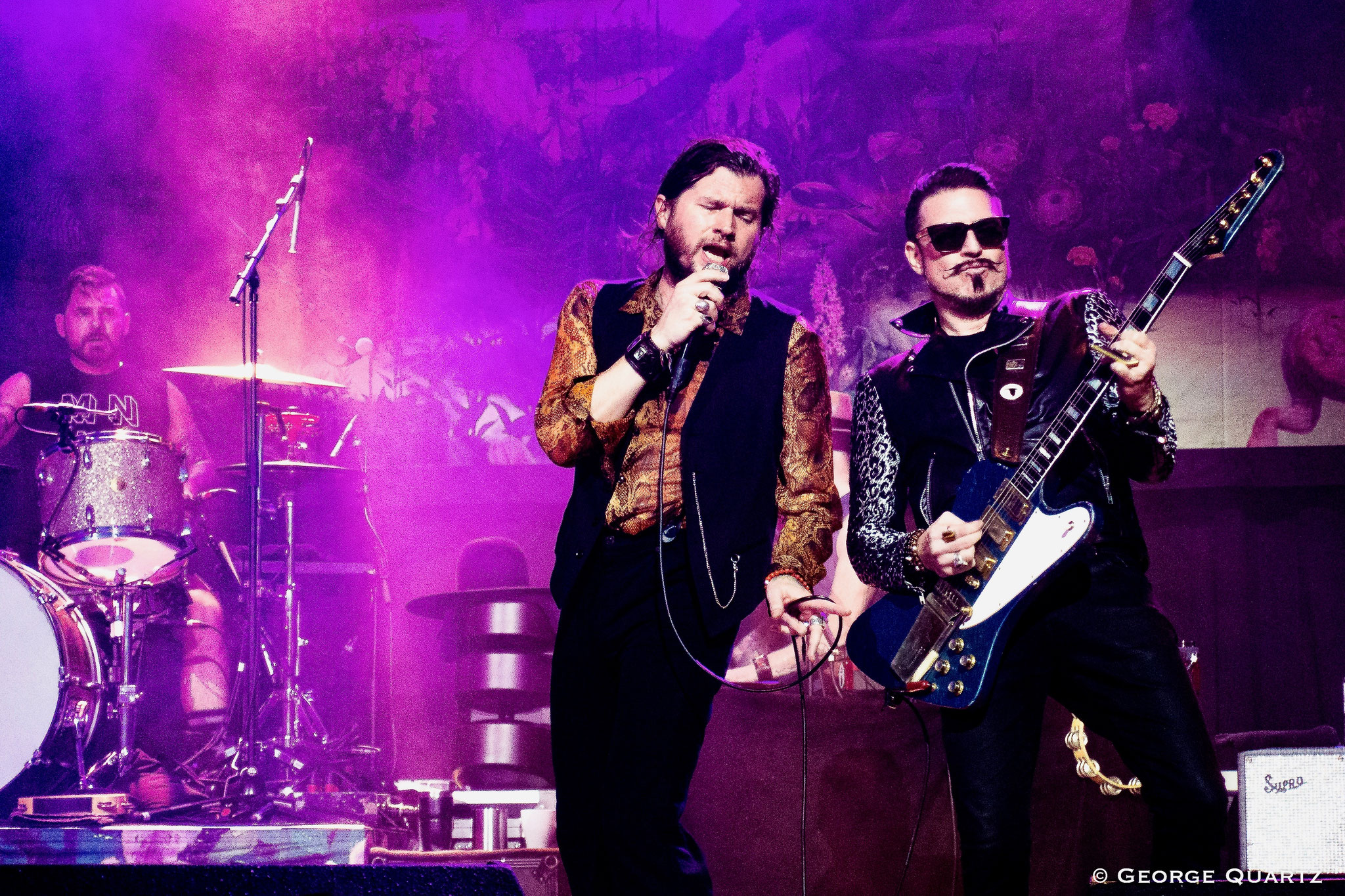 Rival Sons - quartz stagelight - concert photography