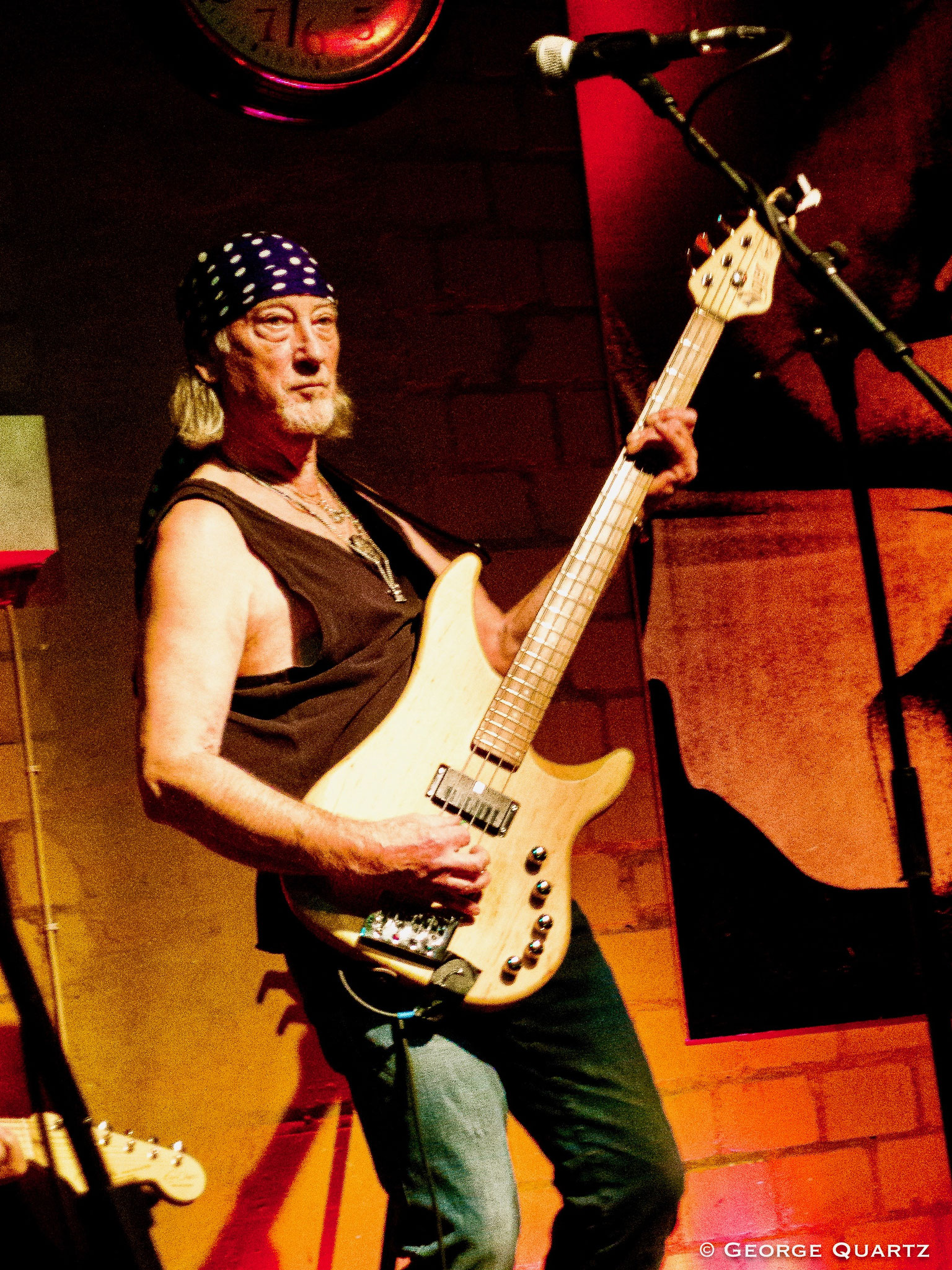 Pete York's Rock and Blues Circus - quartz stagelight - concert photography