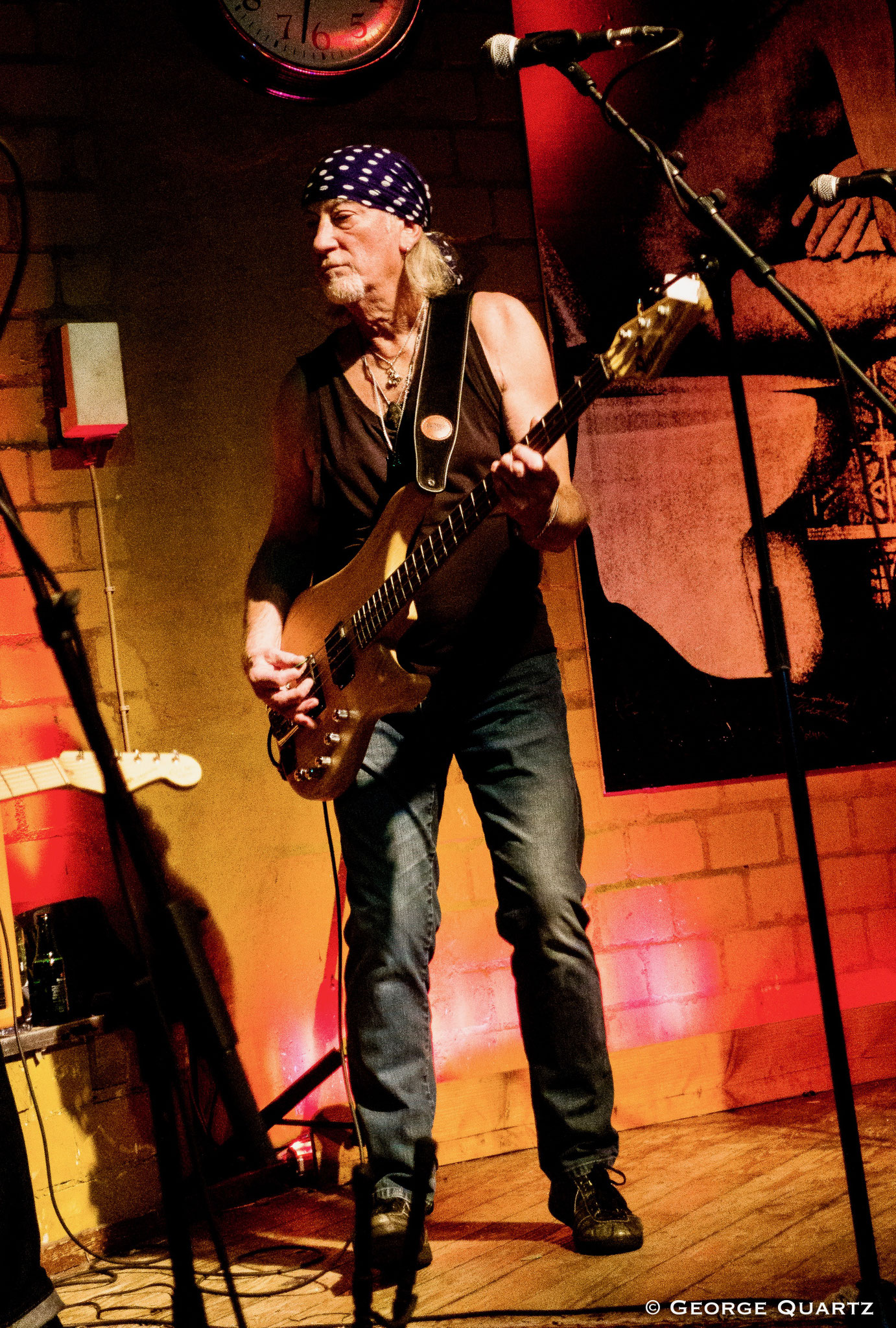 Pete York's Rock and Blues Circus - quartz stagelight - concert photography